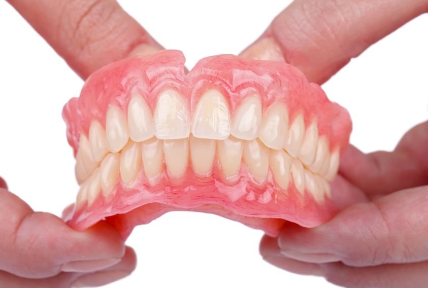 Beautiful Dentures in Sugar Land | Mann Dental Care | (281) 369-9161